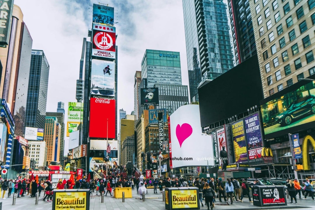 Designing Eye-Catching Banners to Drive Engagement - Quirko hub